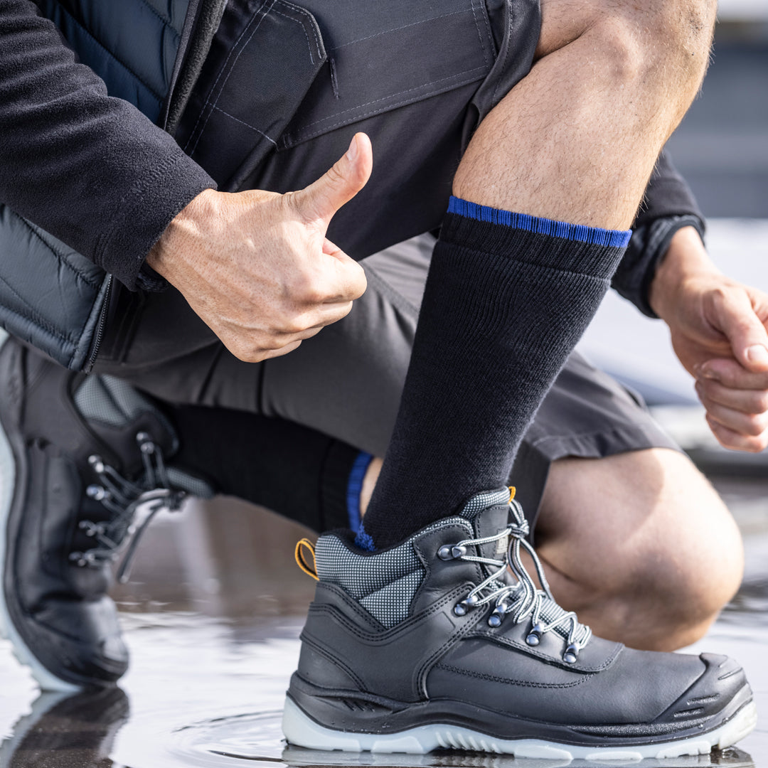 What work socks are available for outdoor workers all year round ...